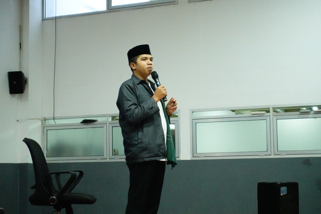Beri Tausiyah, Ini Pesan Lutpi Mubarok untuk Santri SMP DTBS Putra ...